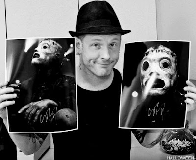 Horns Up Rocks: SLIPKNOT's Corey Taylor: "You don't put the mask on ...