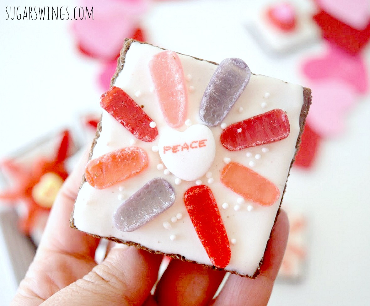 Sugar Swings! Serve Some: Candy Valentines on Chocolate Graham Crackers