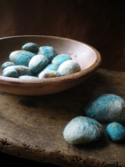 Art Threads: Friday Inspiration - Felted Rocks