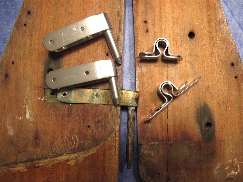 Gladius sailboat - Sunwind 311: Roderbeslag : Rudder hardware