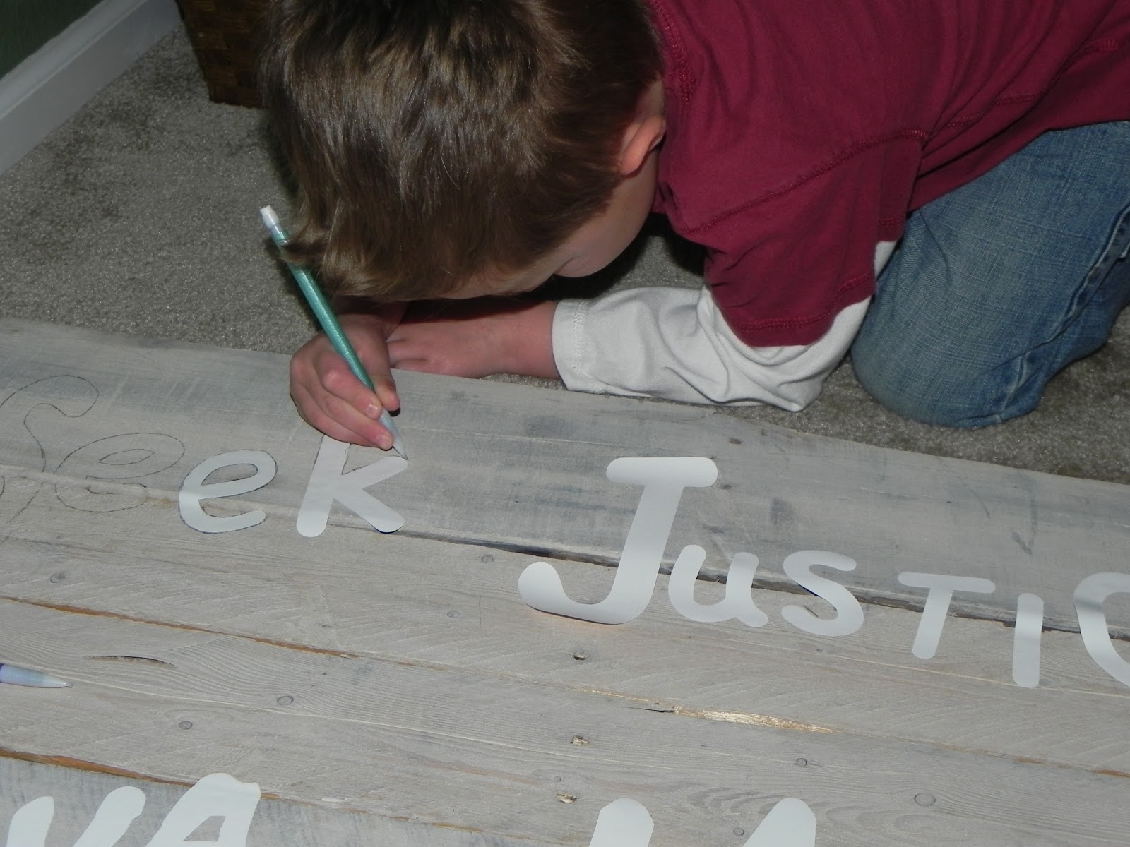 Life Unexpected: DIY Repurposed Pallet Sign