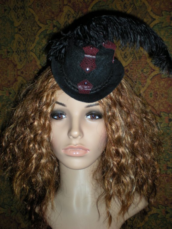 Tiny Hats Weekly: March 2011