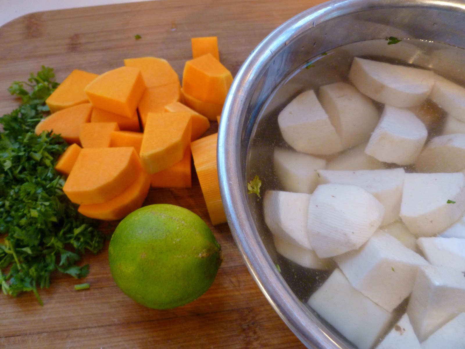 Lindaraxa: Sopa de Pollo...Cuban Style Chicken Soup