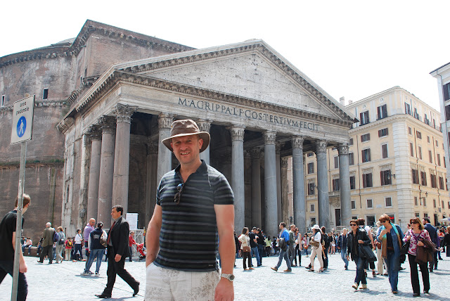 HOLIDAY AND TRAVEL EUROPE: ROME: The Pantheon