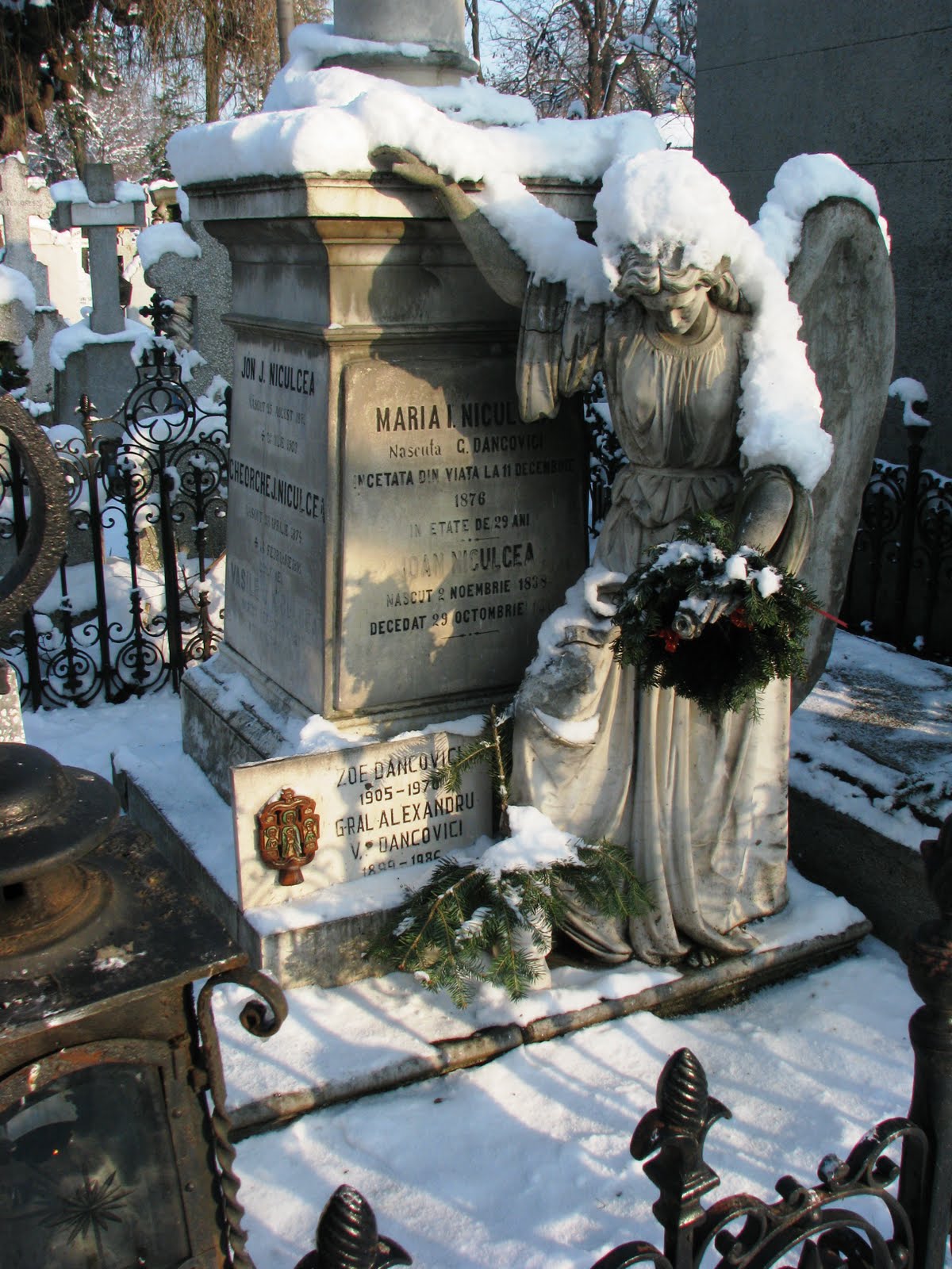 Bucurestiul Nestiut: Cimitirul Bellu