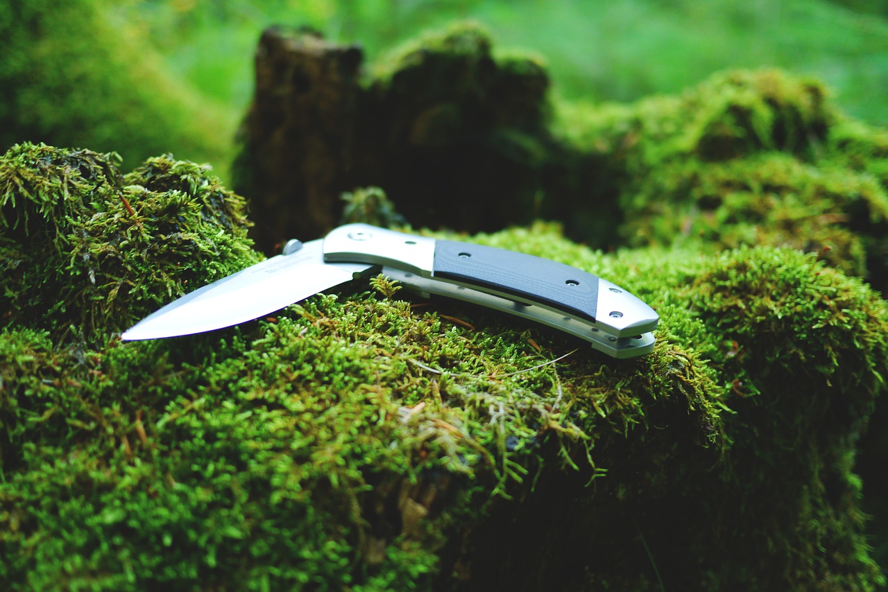 Geared For Outdoors: Selecting Your Perfect Knife
