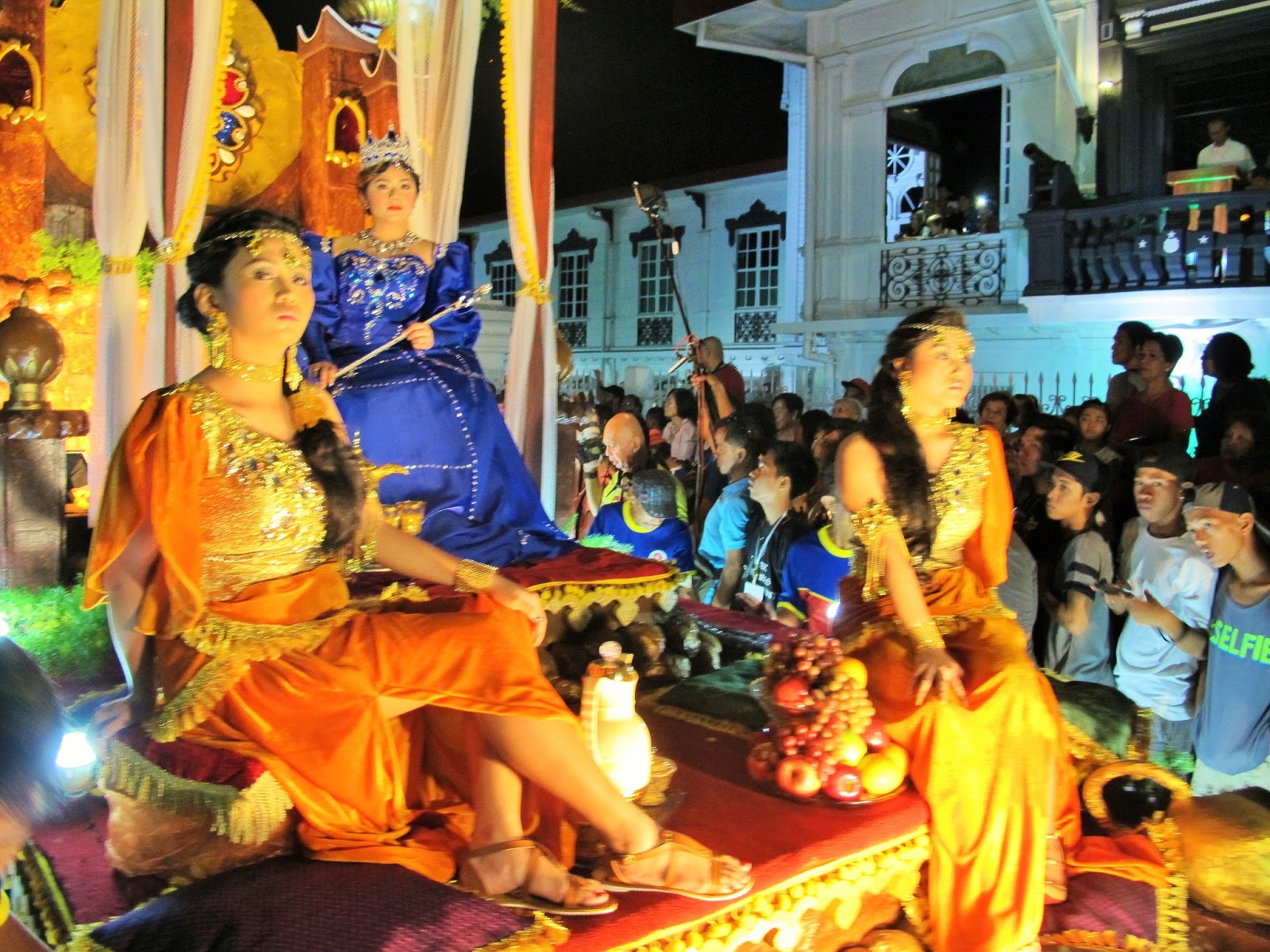 Gridcrosser: Maytinis: A Christmas Eve Tradition and Spectacle in Kawit ...