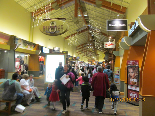 Trip to the Mall: Great Lakes Crossings Outlets- (Auburn Hills, Michigan)