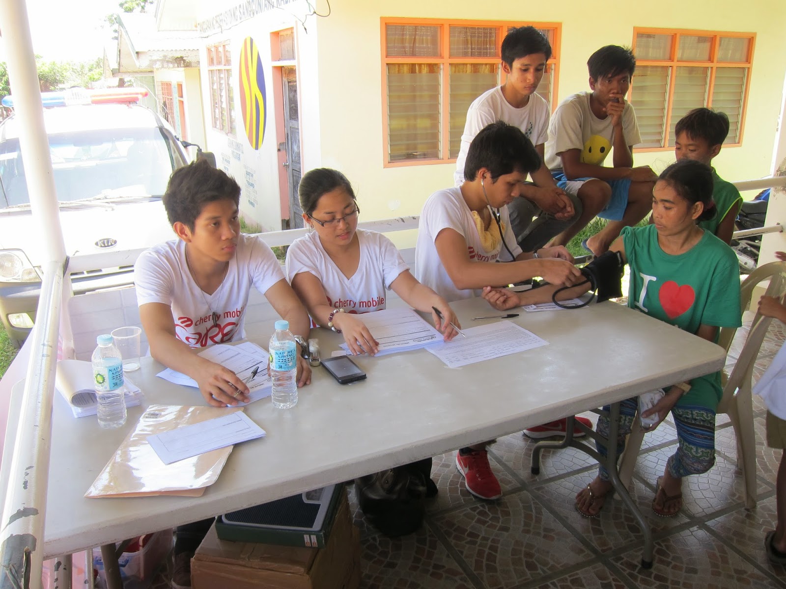 Cherry Mobile Blogs: Barangay Cherry Aids Rural Health Care in Dingalan