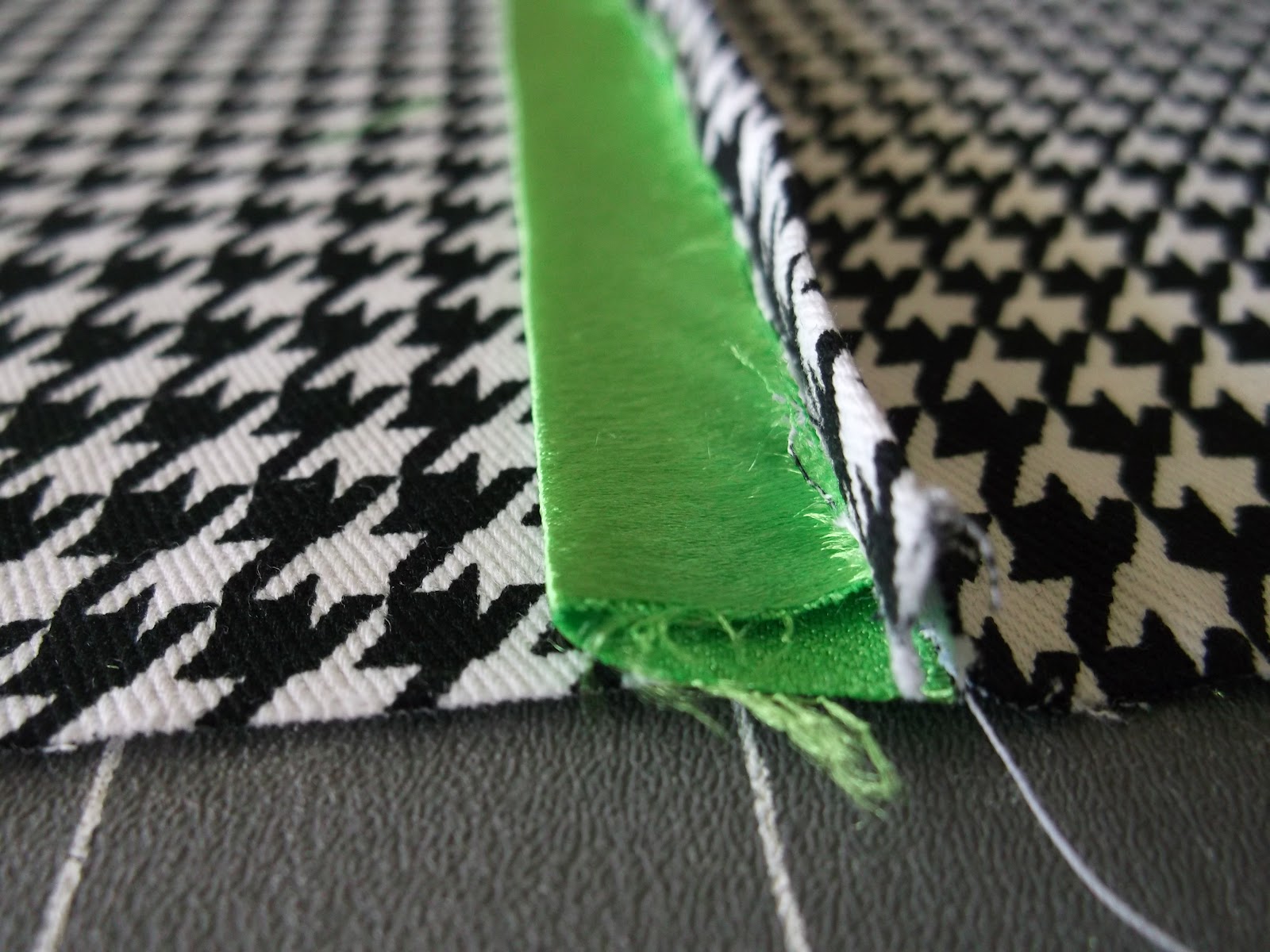 ASG in the SLC: Flat Felled Seam with Trim {Tutorial}