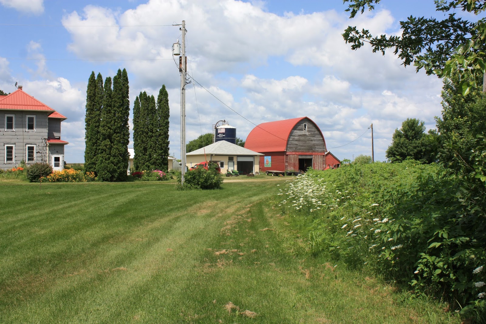 Genuine Faux Farm: Farm Tour