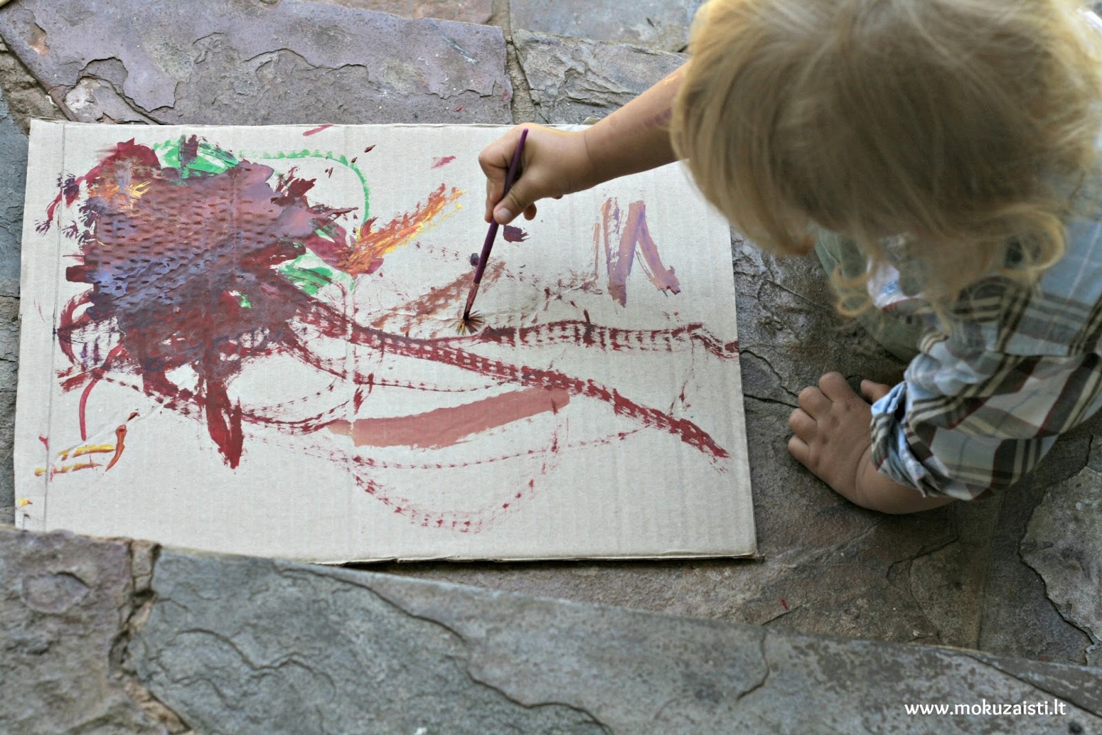 Moku žaisti: Piešimas ne ant popieriaus