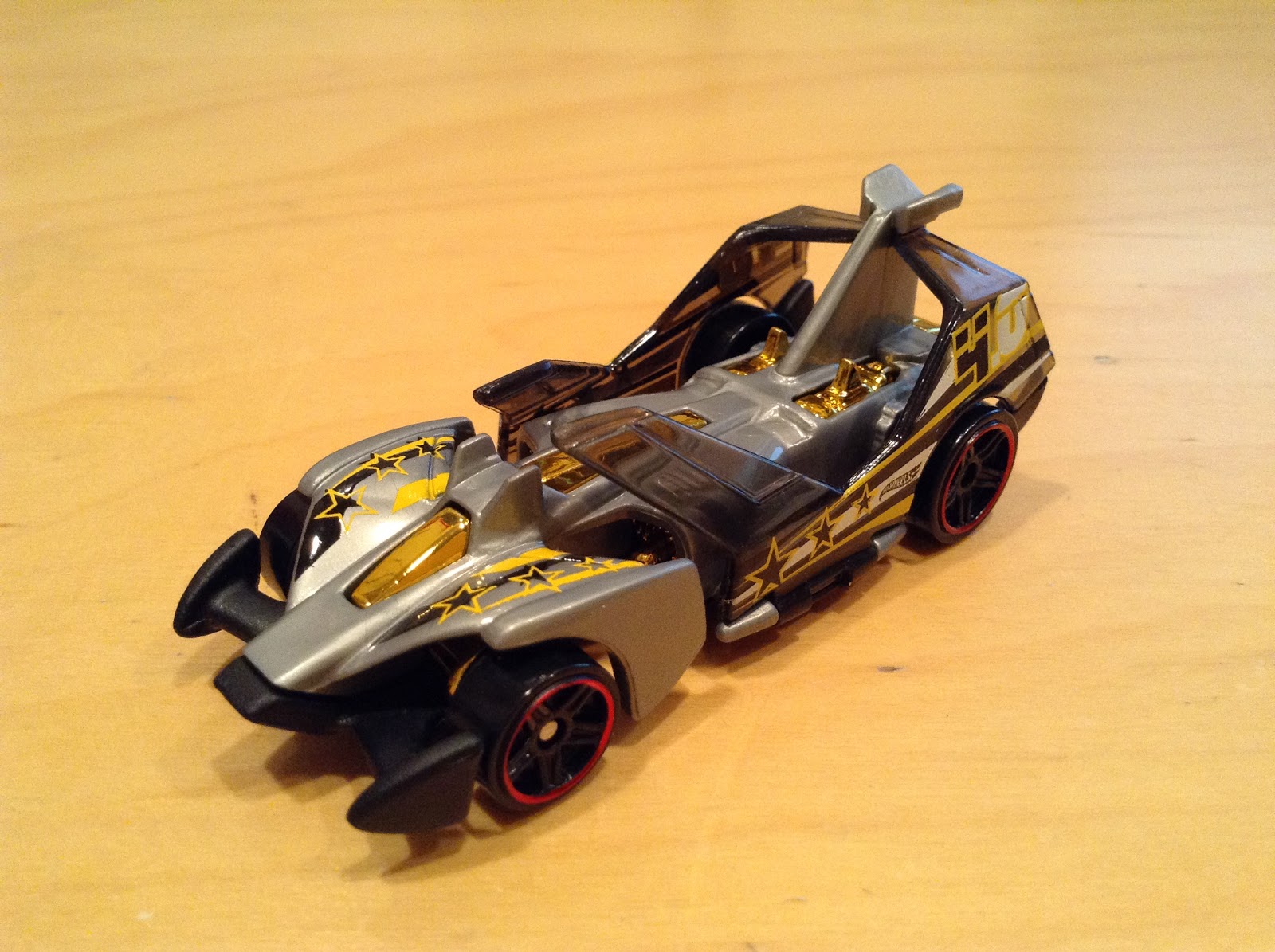 JULIAN'S HOT WHEELS BLOG: Jet Threat 4.0 (2016 Sky Show)