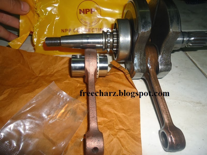 Seputar Sepeda Motor: Mengganti Connecting Rod/Stang Seker Yamaha Jupiter