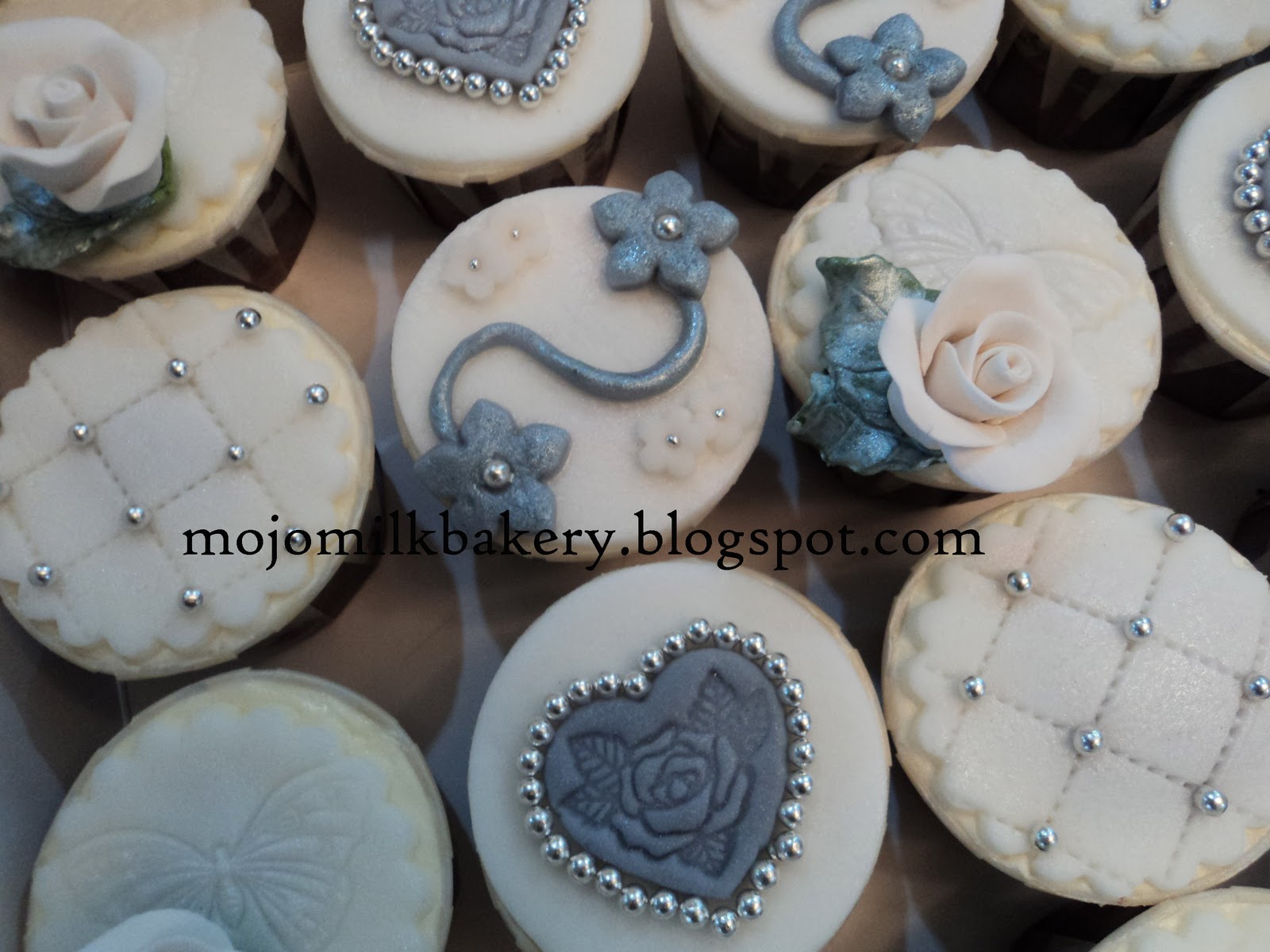 Mojo Milk Bakery: White, Silver & Grey cupcakes.