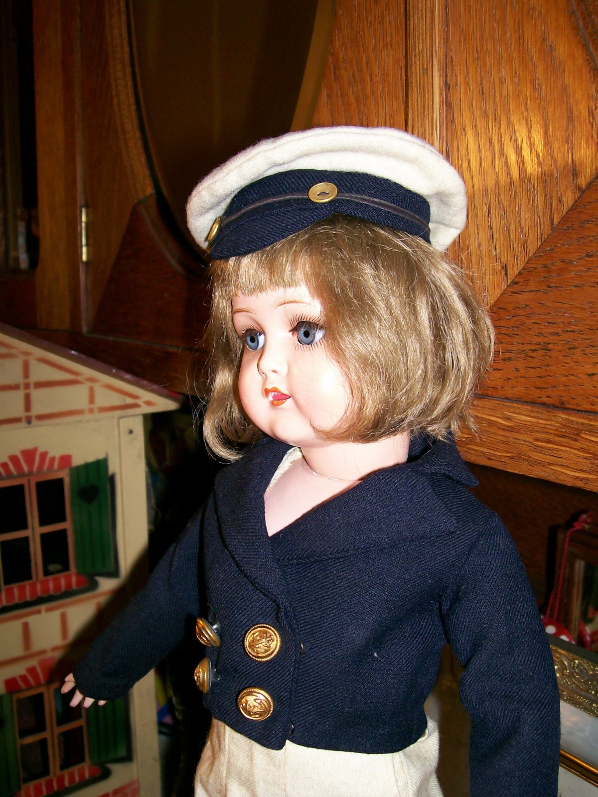 Donde estan tus muñecas? Where are your dolls?: MArilu, vestida para ...