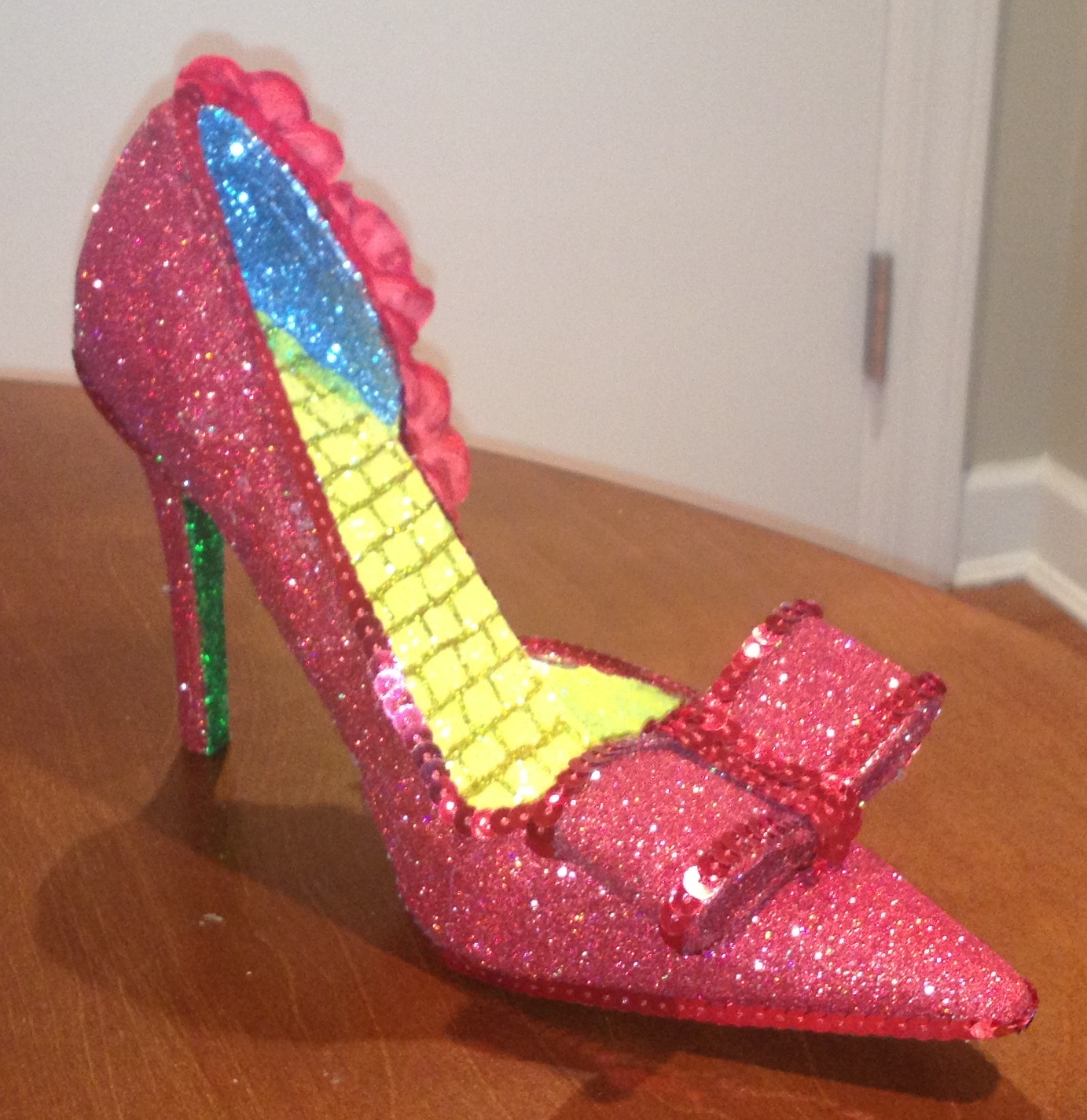 Confessions of a glitter addict: Ruby Slippers!