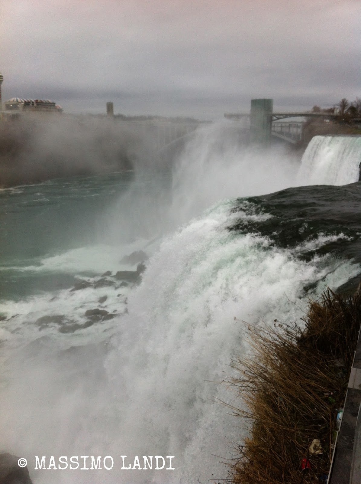 MASSIMO LANDI: UN SALTO ALLE CASCATE DEL NIAGARA