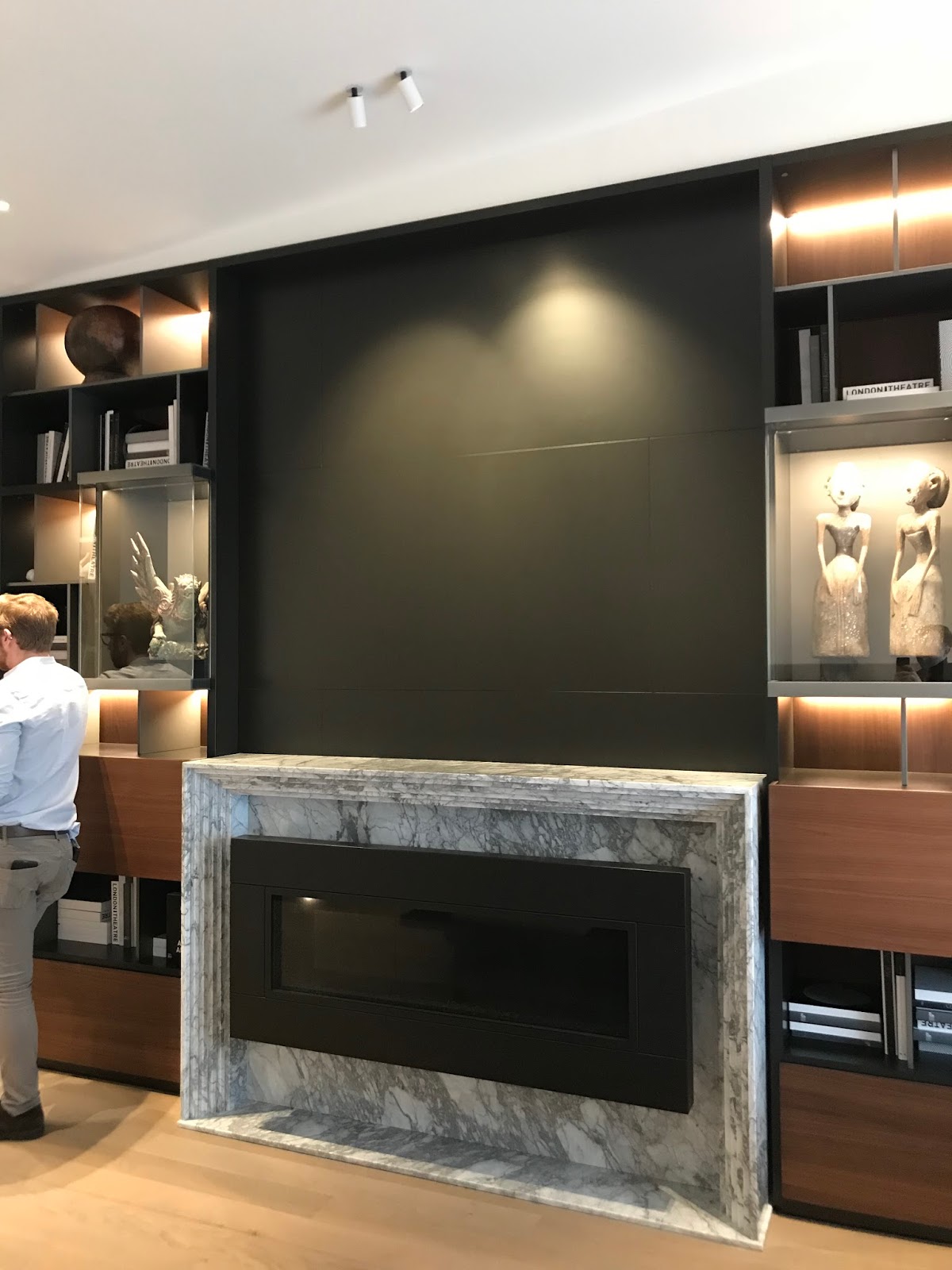 architect design™: Modern Delta lighting and Poliform cabinet showroom ...