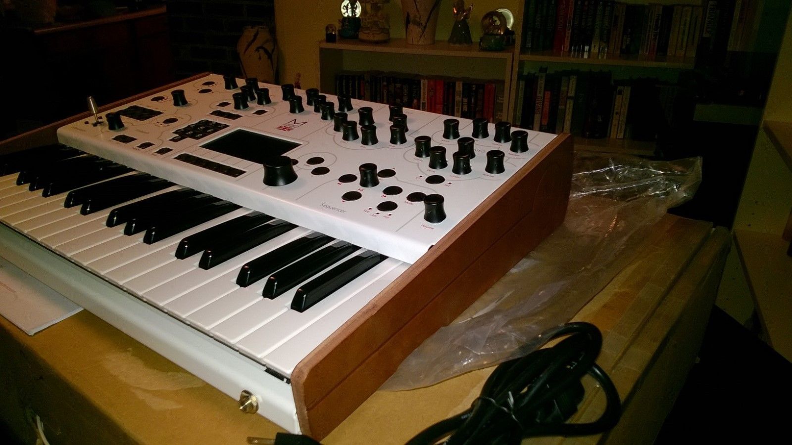 MATRIXSYNTH: Modal Electronics 001 2 Voice Analog/Hybrid Synthesizer ...