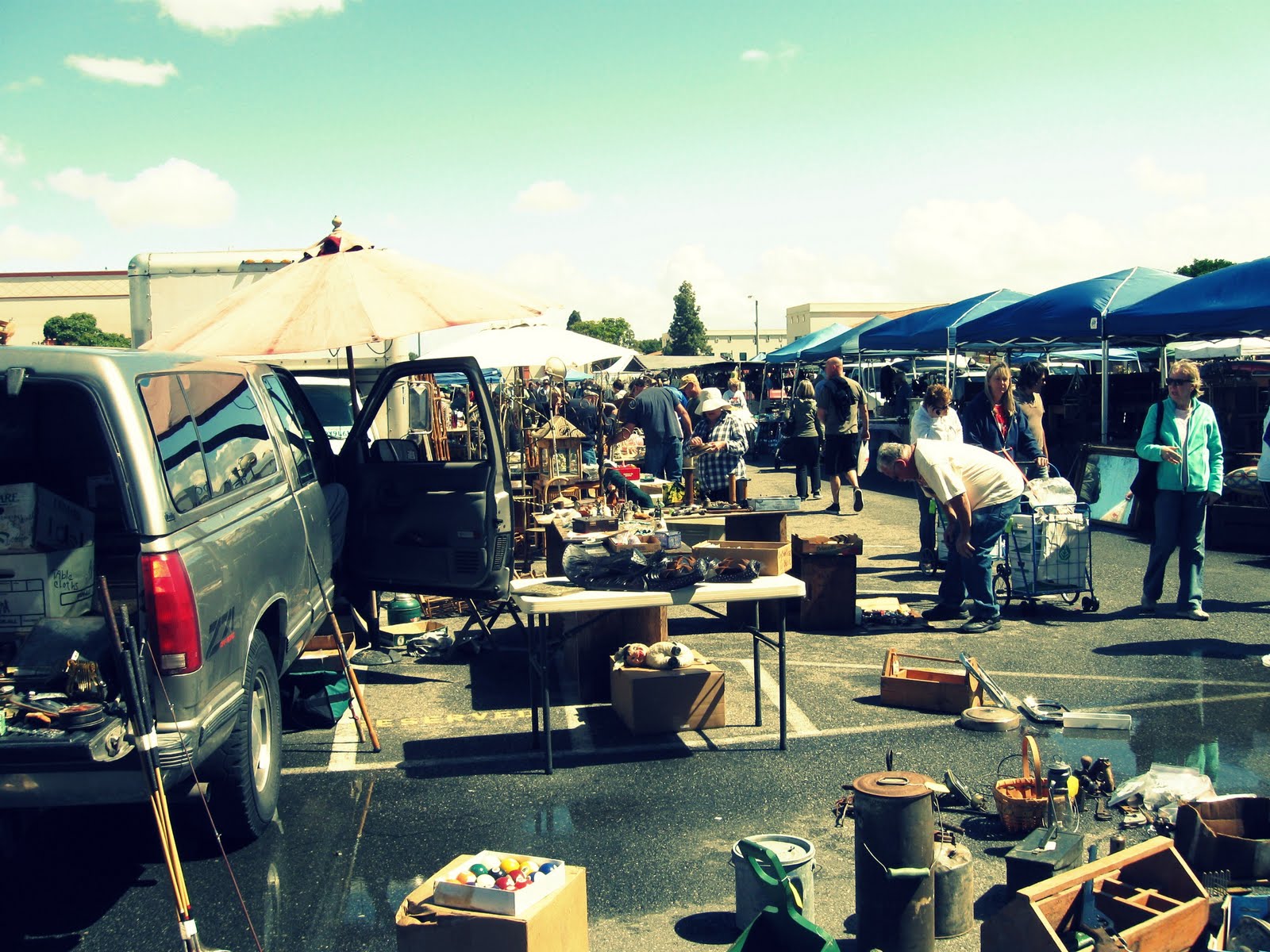 'round the coop: My day at the Long Beach Flea Market...