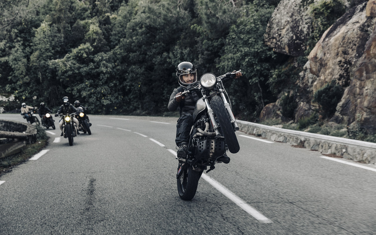 LE CONTAINER: Don Papa Ride! dav.