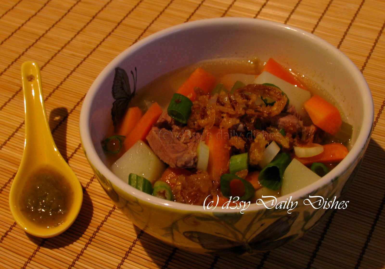 d3sy's Daily Dishes: Beef Soup with Vegetables (Sop Daging Sapi)
