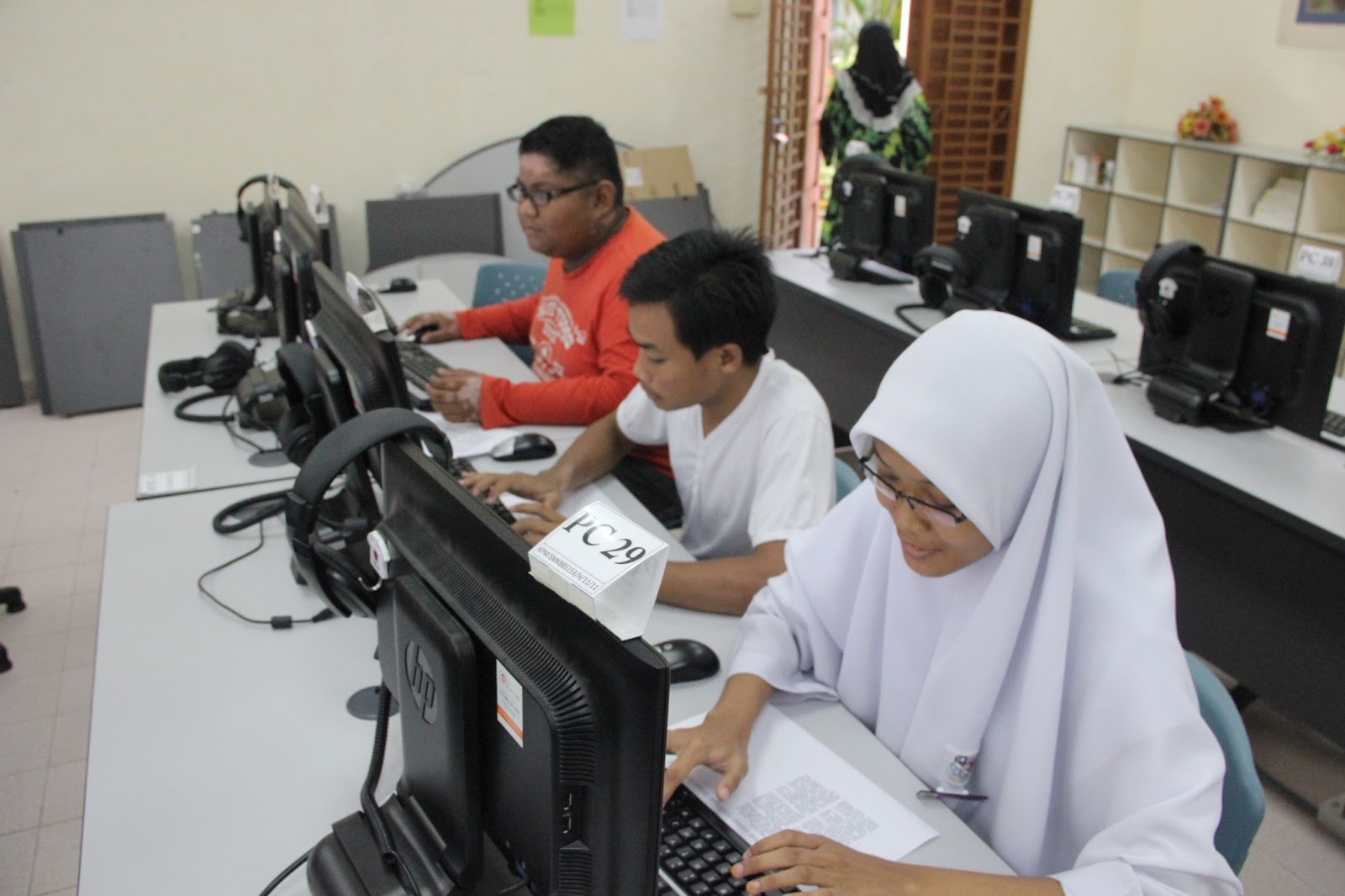 Posted by SMK Bandar Baru Serting at 4:51 PM