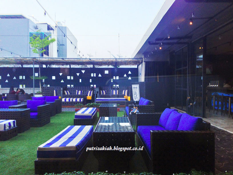 Level02 Rooftop Medan | Jelajah Cafe & Resto
