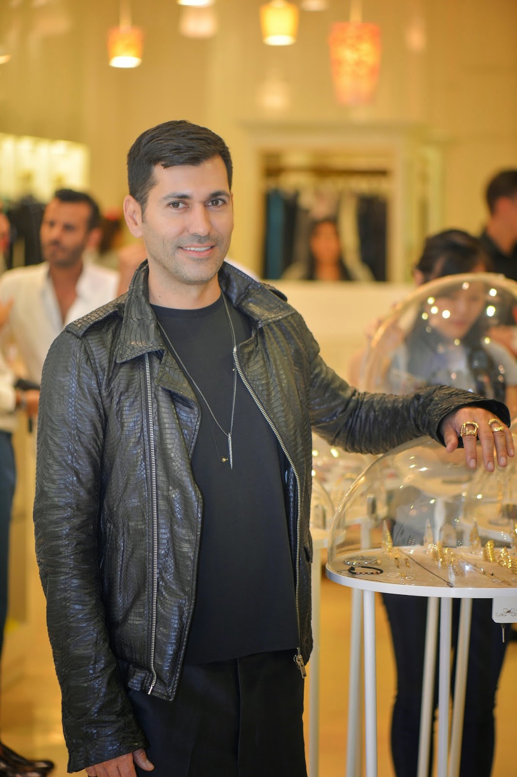 My Vitrina: Exclusive: Luis Morais Launches Signature Collection In Dubai