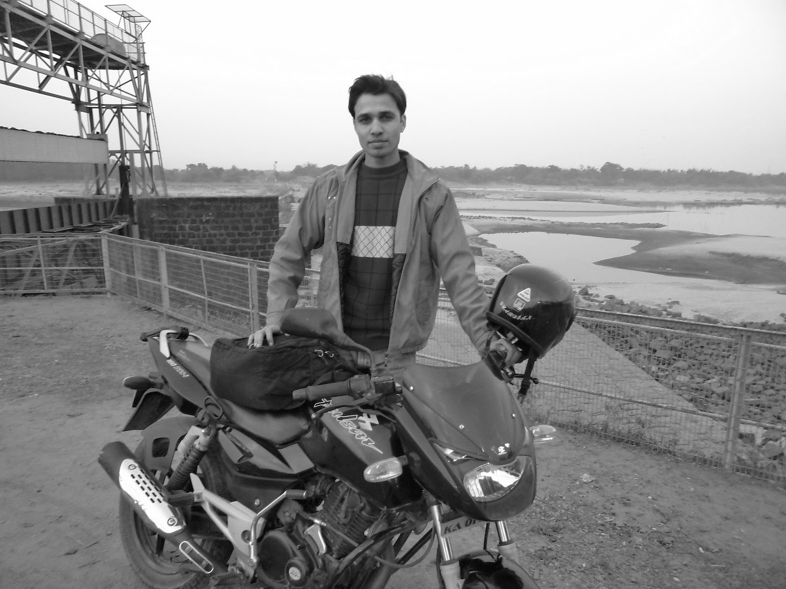 Lonely Voyagers - The Journey to the Unknown: Solo Ride to Chandrakona