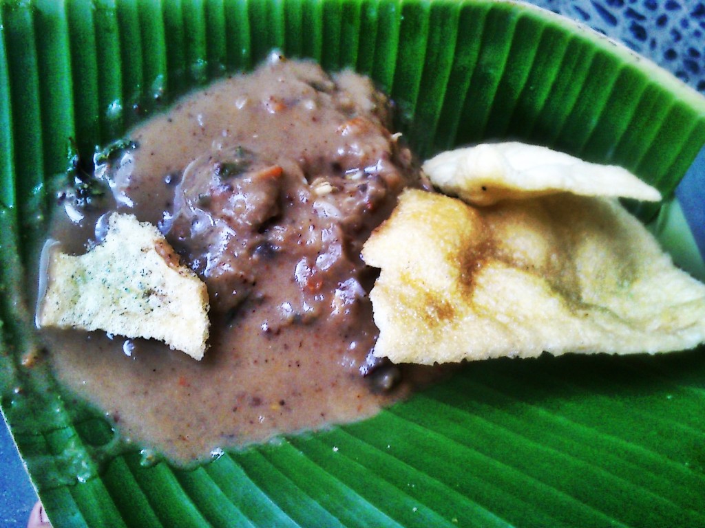 Oryza Sativa: semanggi : Makanan surabaya yang mulai langkah