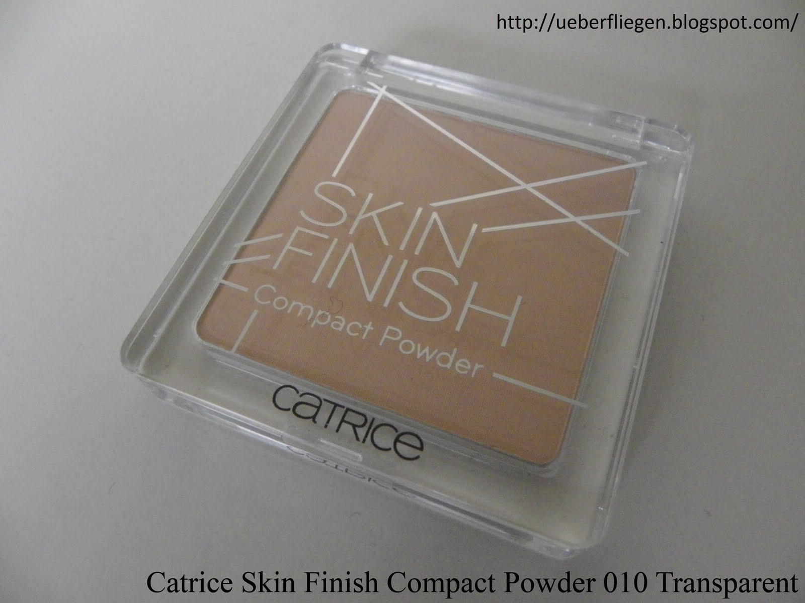 Überfliegen: Catrice Review ~ Skin Finish Compact Powder