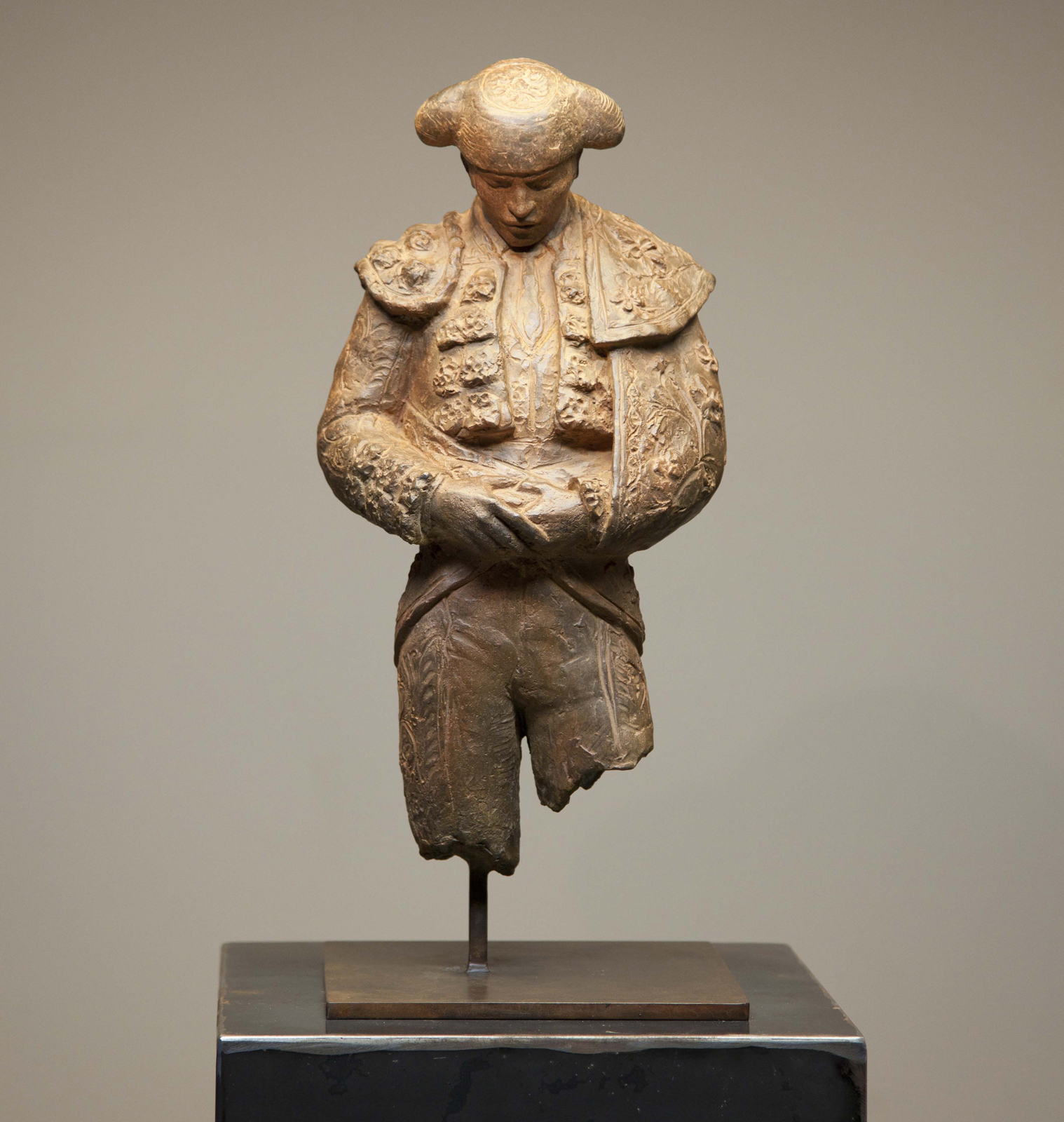 Coderch & Malavia, sculptors: ENVUELTO DE SEDA Y ORO