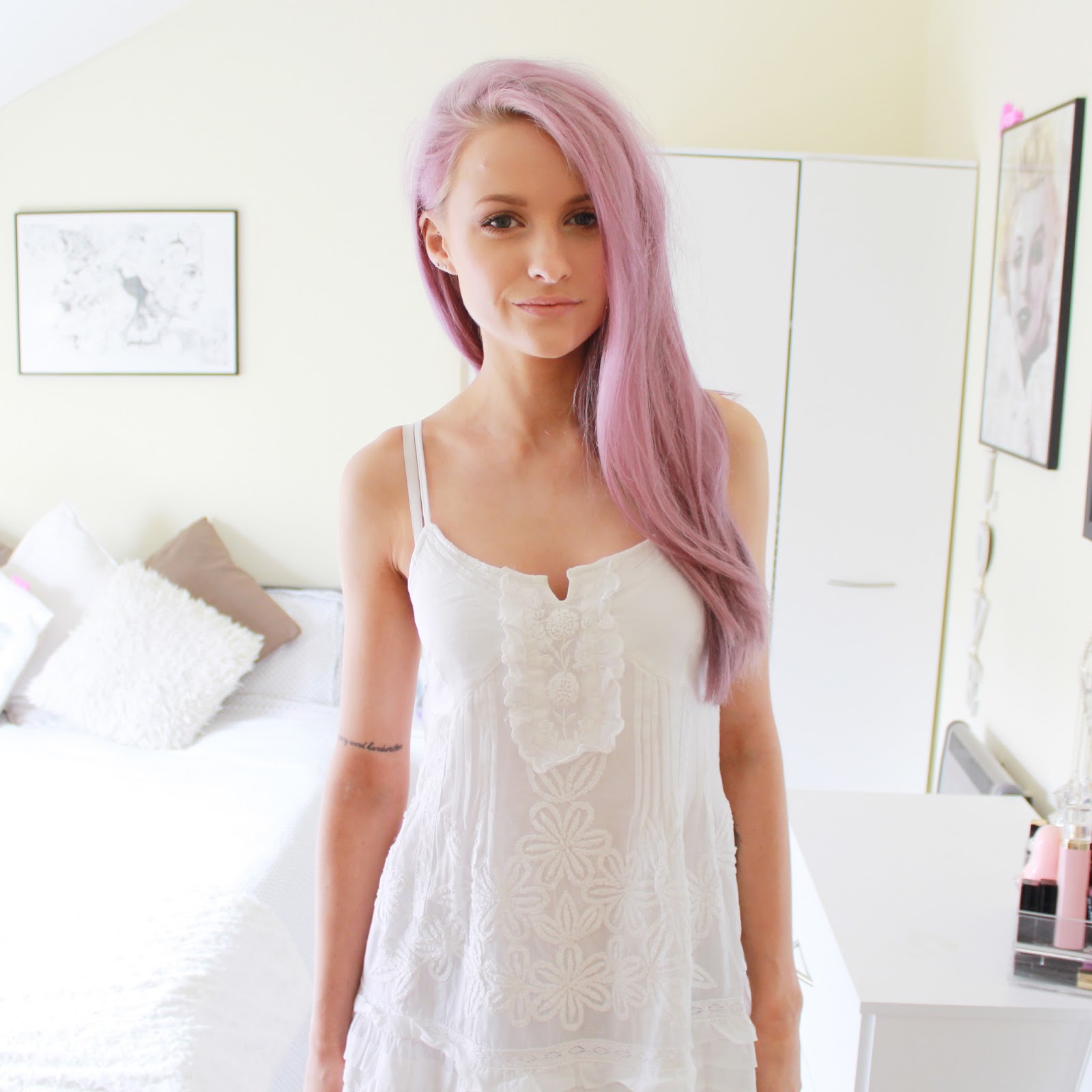 Angelic White - Inthefrow