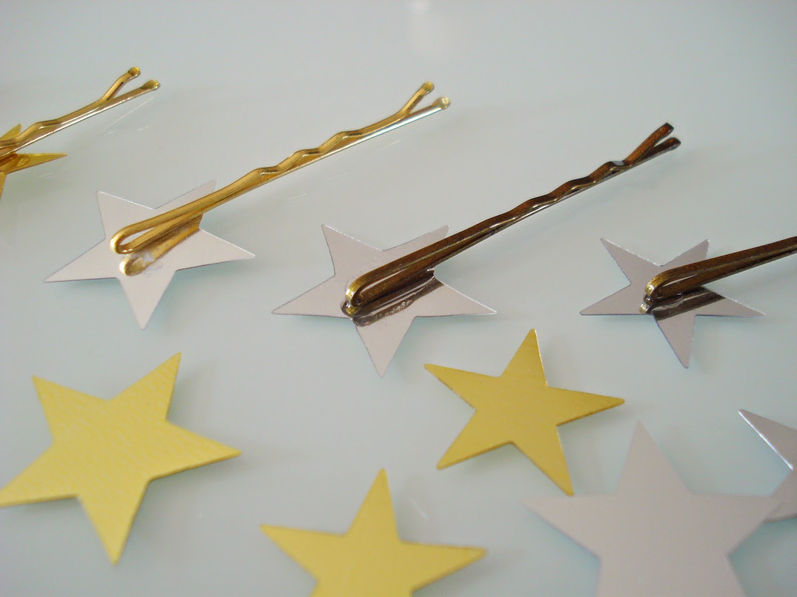Chic Compass: DIY star hair pins