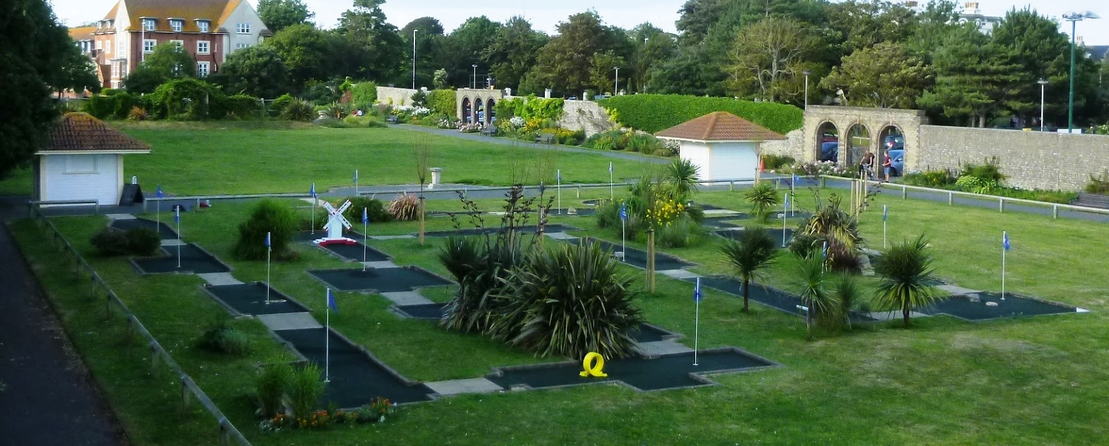The Ham and Egger Files: Splash Point Mini Golf in Worthing