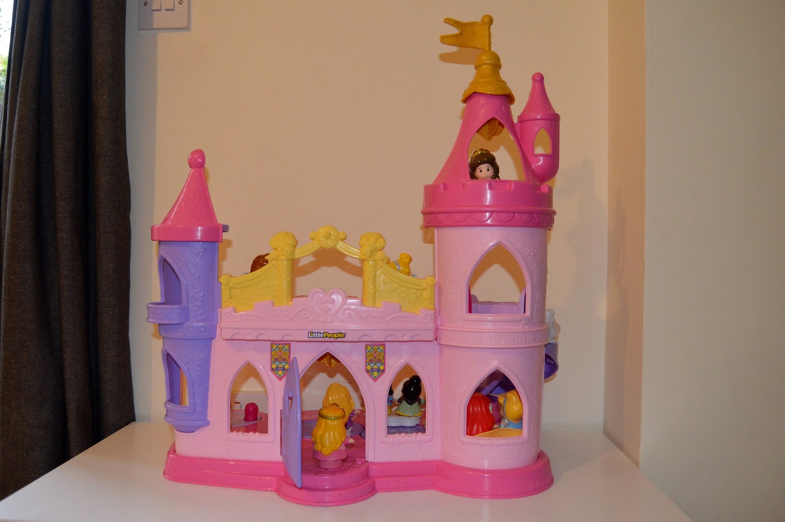 Fisher-Price Little People Disney Princess Palace - Review - We're ...