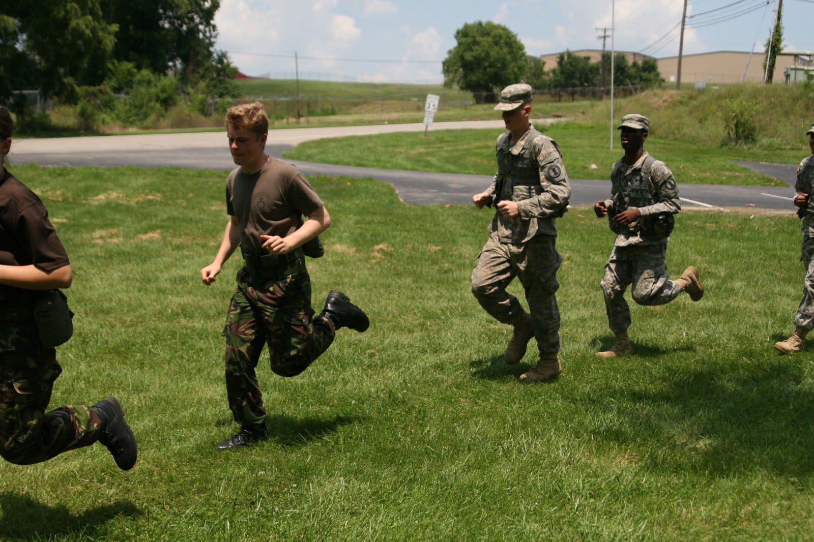 U.S. Army Cadet Corps: Cadet Rangers and British ACF Run Obstacle ...