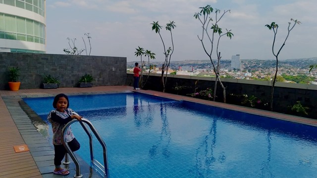 desperate housewife: 5 Alasan Mengapa Staycation di Harris Hotel ...