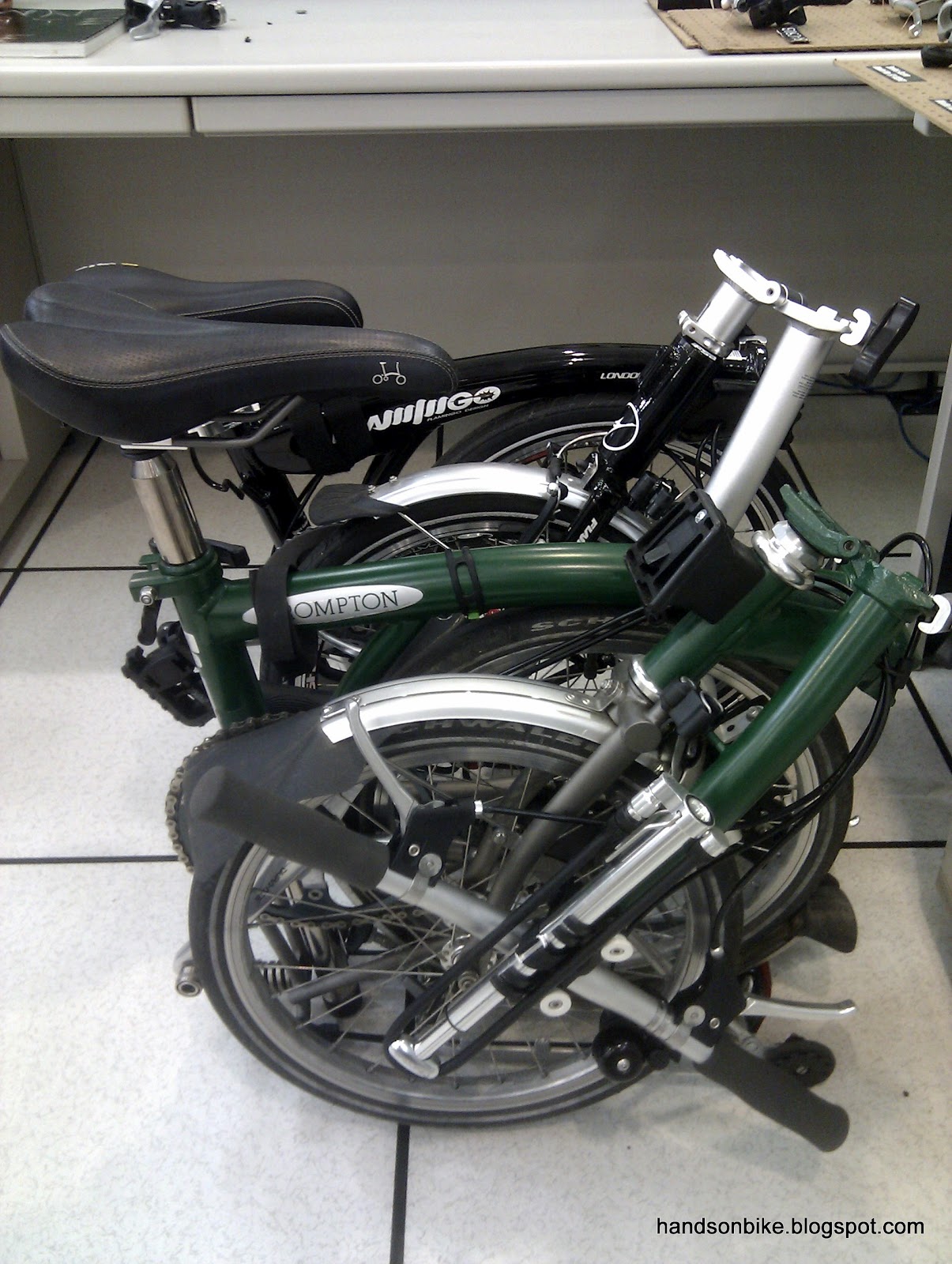 Hands On Bike: Comparison between Brompton and Flamingo London NX7