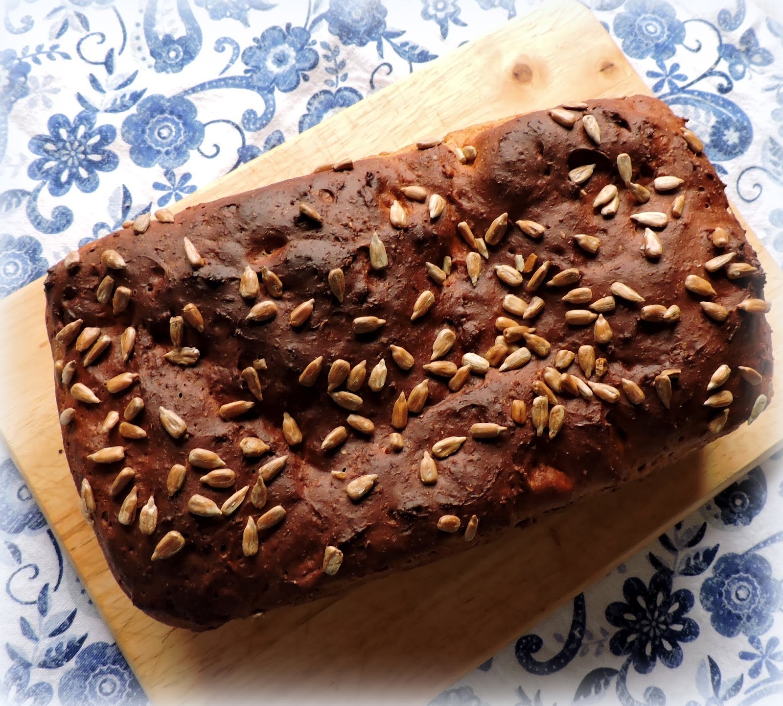 Easy No Knead Light Rye Bread | The English Kitchen