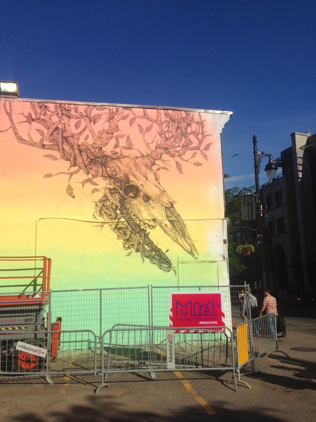 Alexis Diaz New Mural – Montreal, Canada – StreetArtNews