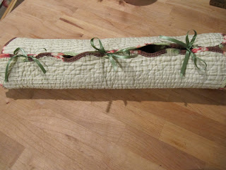 Sew Many Ways...: Make A Gift On The 25th Club...Bread Wrap With Warmer