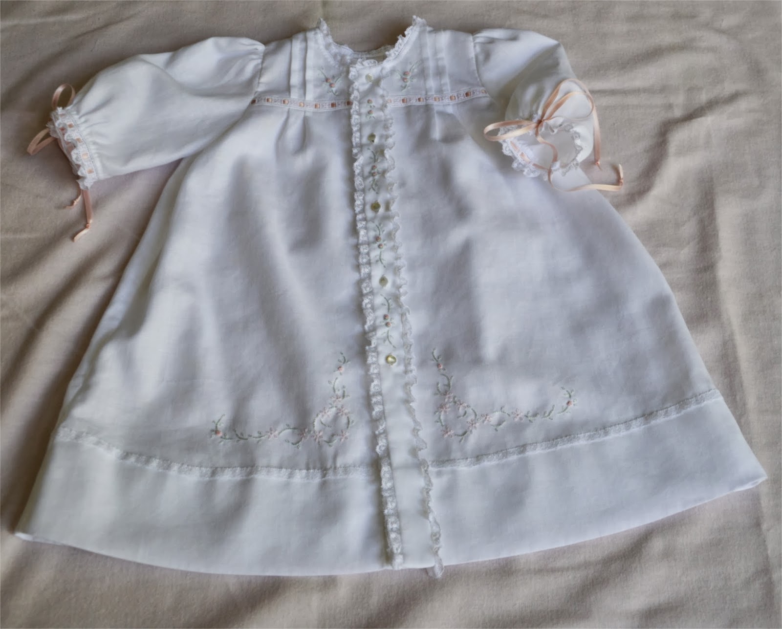 The Old Fashioned Baby Sewing Room: Sew Beautiful Winter White Baby Daygown