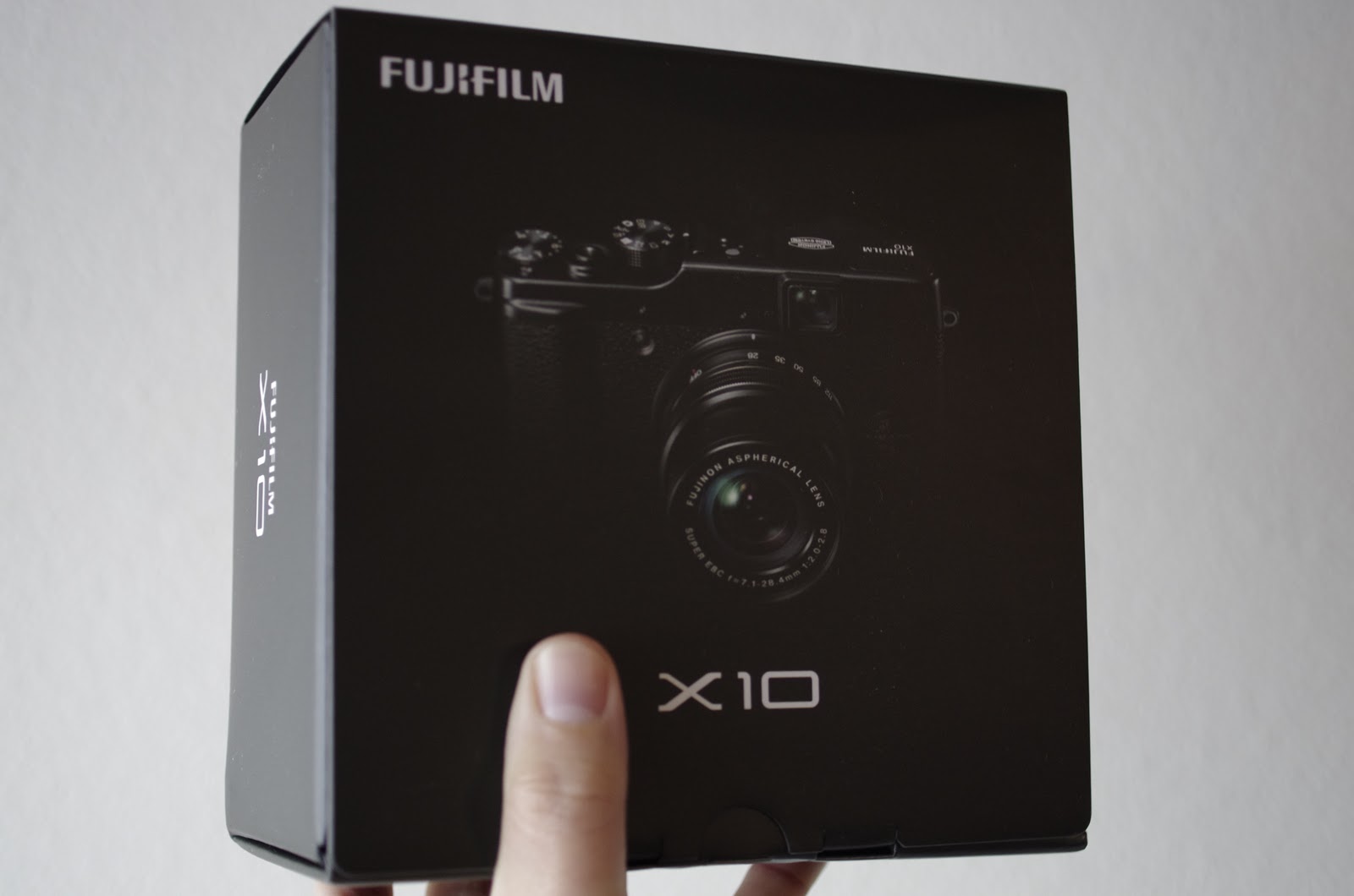 PHOTOGRAPHIC CENTRAL: Fujifilm X10 Review Coming Soon