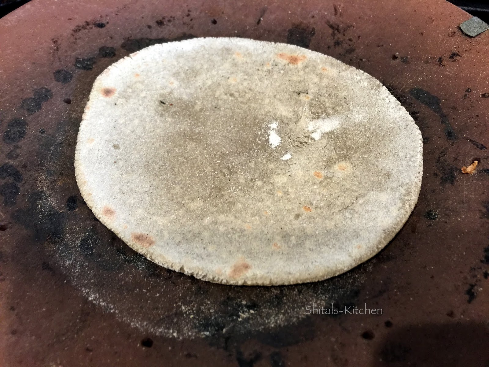 Shital's-Kitchen: Bajra Rotla: Millet Flat Bread