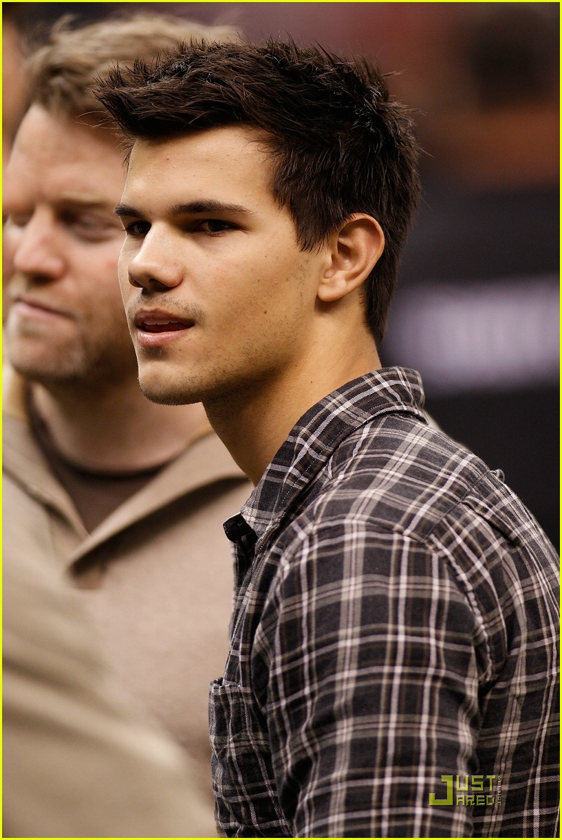 Photo Personagens Disney: Especial Aniversário Taylor Lautner