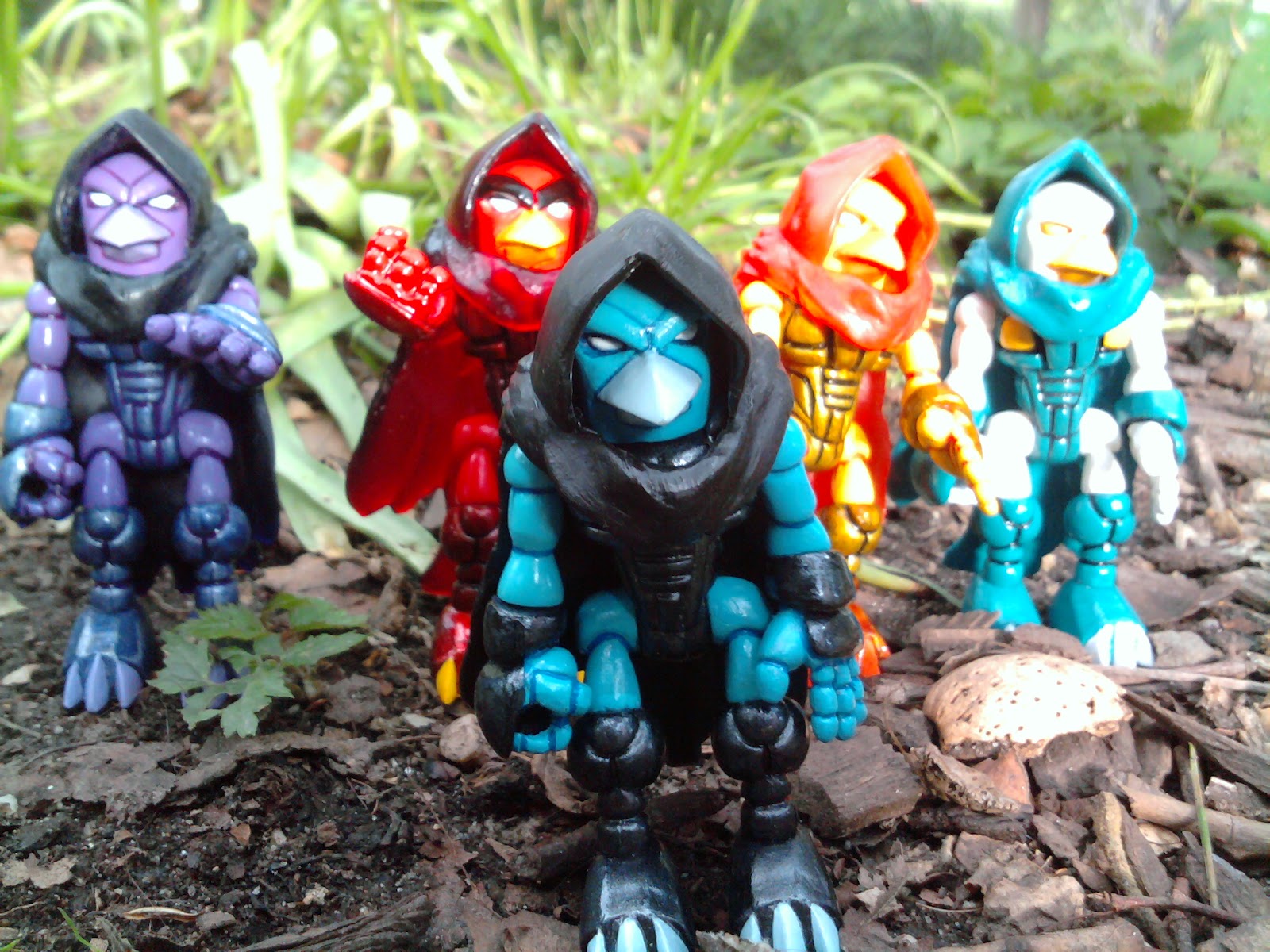 The Blot Says...: Taa’lon Glyos Custom Figures by Cassette Man Studios