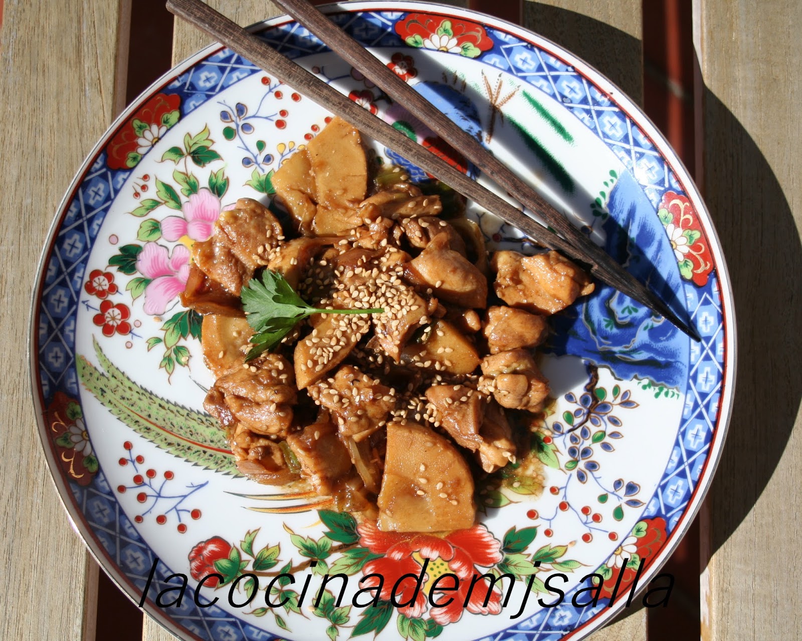 POLLO CON BAMBÚ Y JENGIBRE